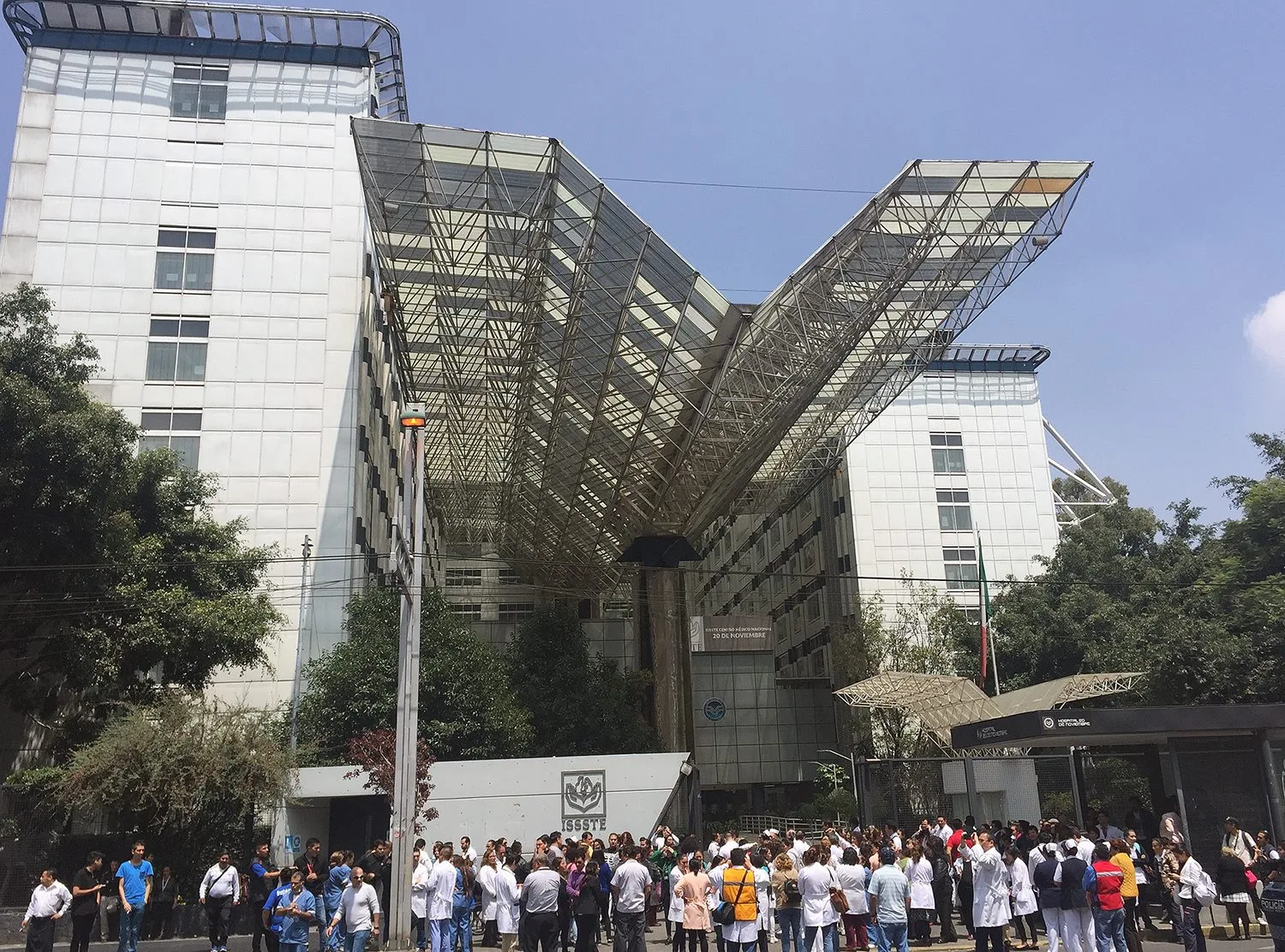 Desmiente ISSSTE casos de intoxicación por agua contaminada en el ...